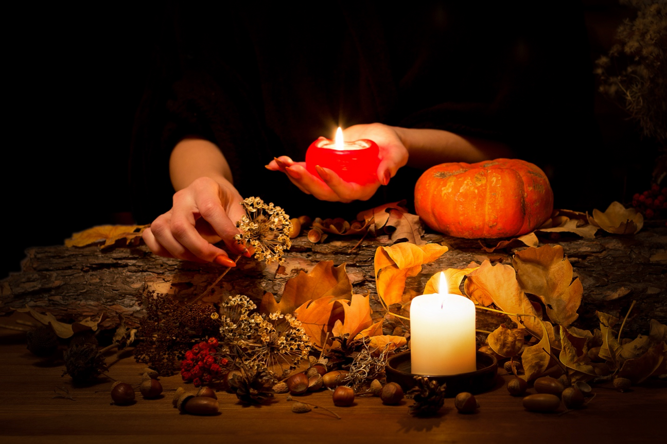 4 Easy Ways to Celebrate Mabon – Writual Planner